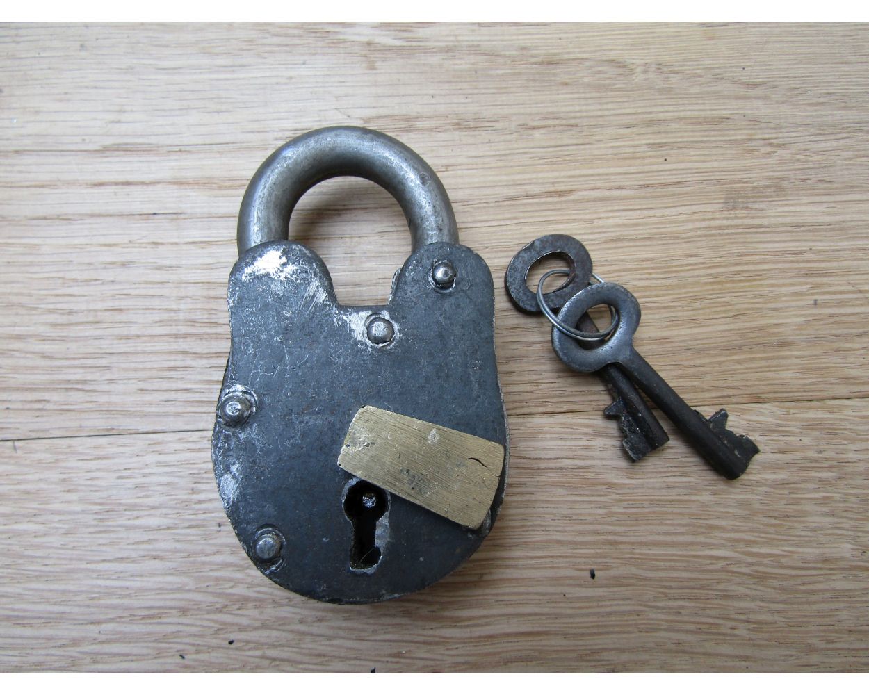 Cast Iron Padlock Antique Iron 3.5" | Ironmongery World