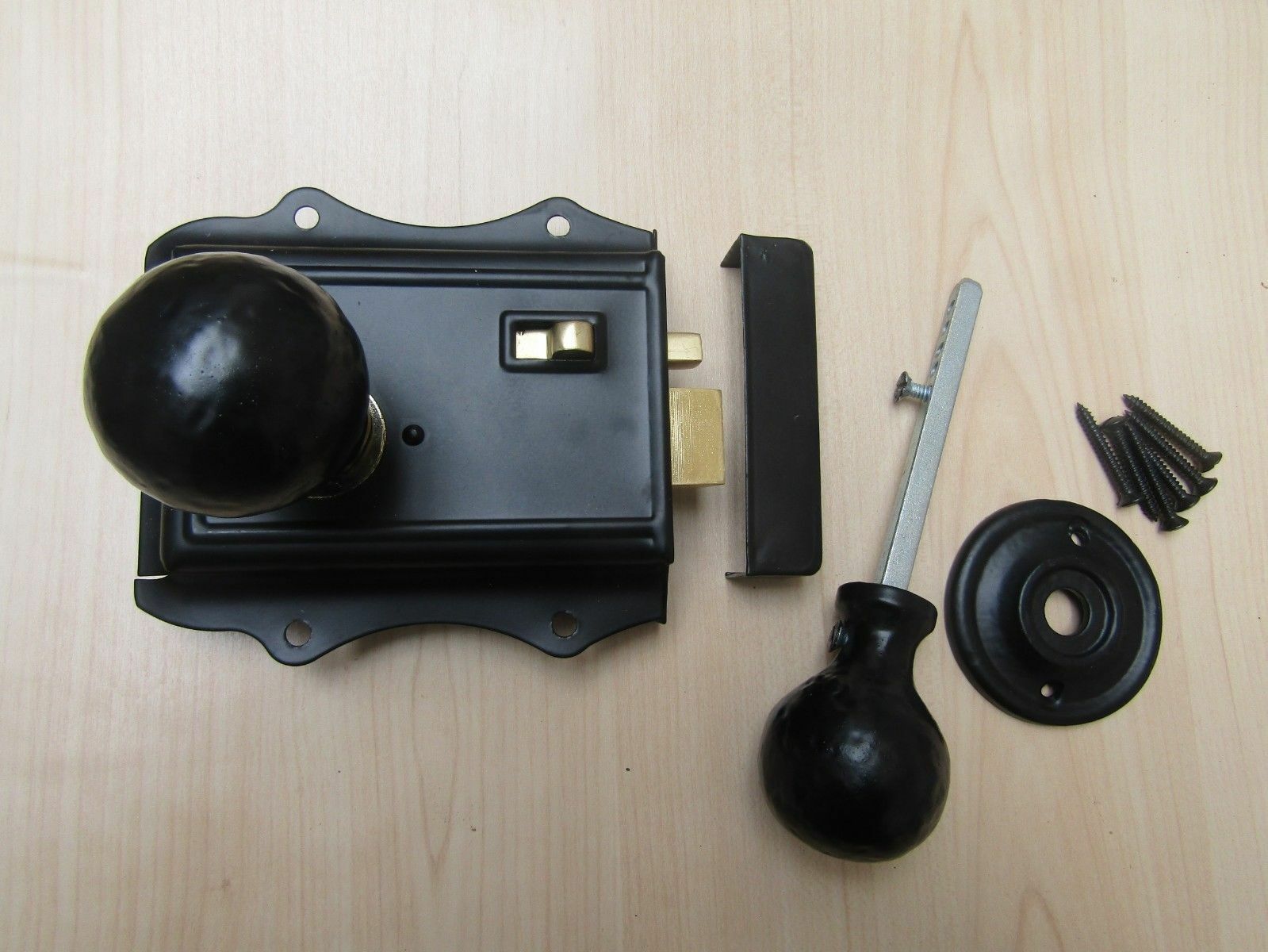 Olde Latch And Cast Iron Round Knob Set | Ironmongery World