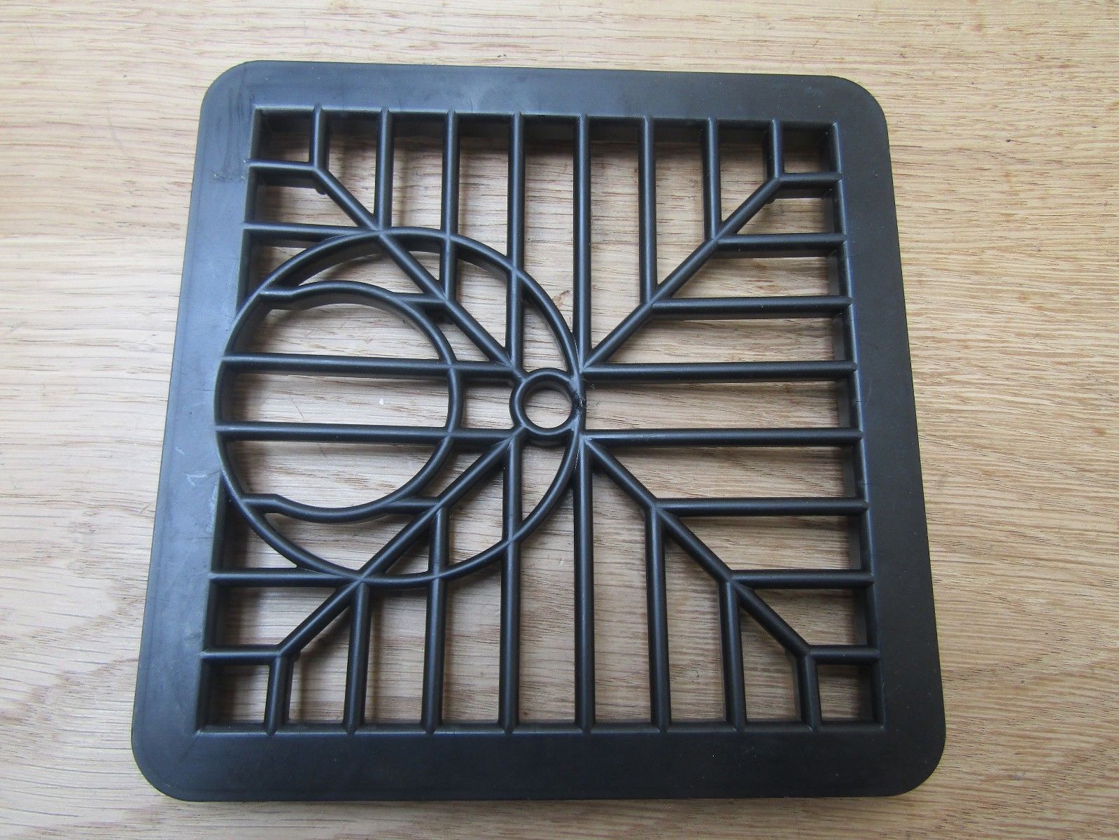 Black Traditional Gully Grid Grate Drain Cover Drainage Guard Gutter ...