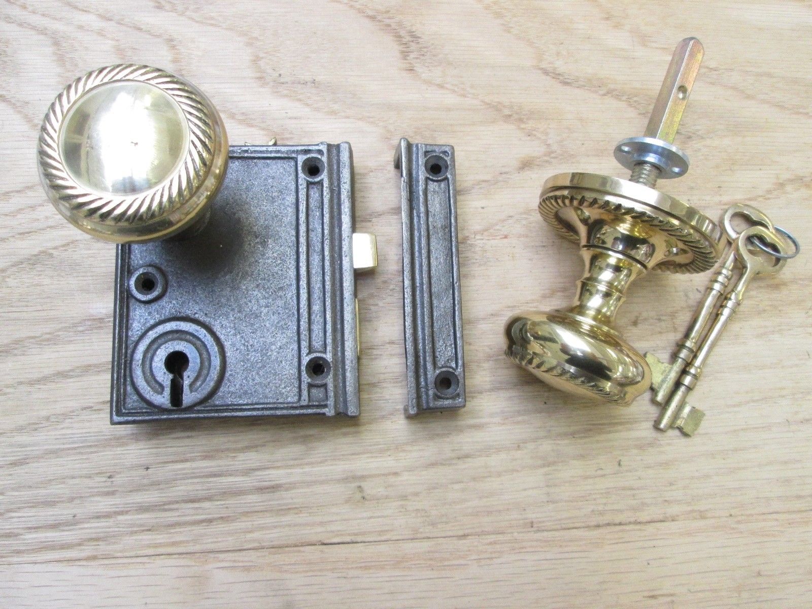 Vertical Rim Lock Antique Iron & Georgian Rim Brass Set | Ironmongery World